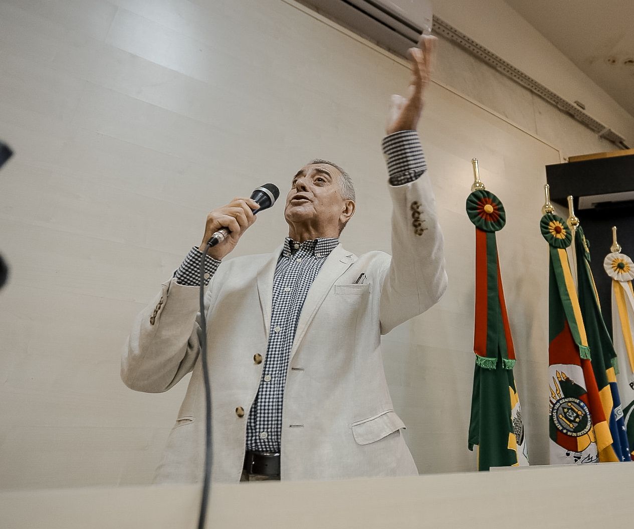 Nedy assumiu, mas deve cuidar de não jogar os problemas para debaixo do ...